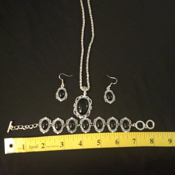 Independent | Jewelry | Vintage Onyx Set | Poshmark